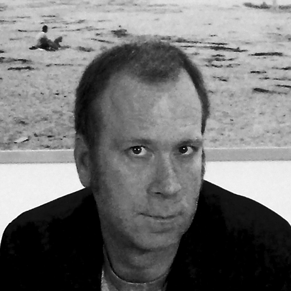 ティム・パワー | DESIGNERS | E&Y